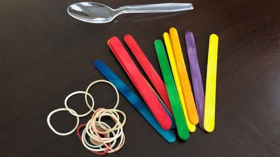 3 Simple Popsicle Stick Catapult Designs | Mombrite