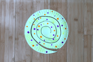 How to Make Paper Plate Snake Craft - Mombrite