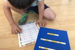 Coding Binary Alphabet with LEGO | Mombrite