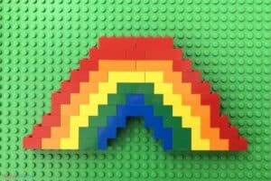 How to Build a LEGO Rainbow - Mombrite