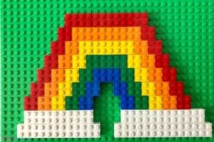How to Build a LEGO Rainbow | Mombrite