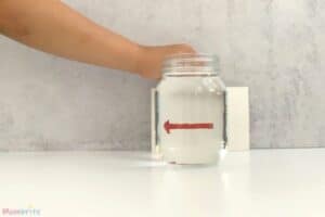 The Reversing Arrow Illusion: Light Refraction Science | Mombrite