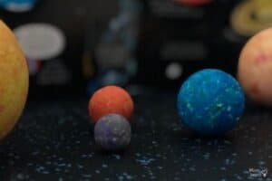 How to Make a DIY 3D Solar System Model | Mombrite