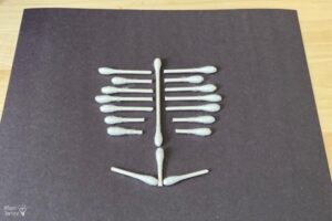 How to Make Q-Tip Skeletons | Mombrite