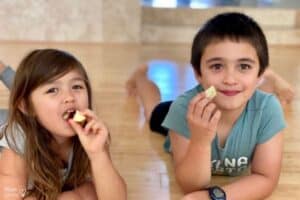 5 Senses Apple Activity [Free Printable] - Mombrite