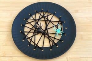 Paper Plate Spider Webs Craft | Mombrite