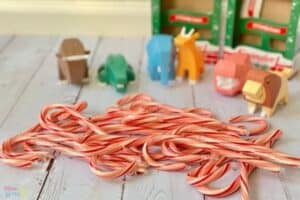 Candy Cane Bridge STEM Challenge | Mombrite