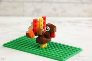 How to Build a LEGO Turkey for Thanksgiving | Mombrite