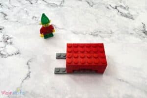 How to Build a LEGO Santa Sleigh | Mombrite