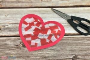 Cute and Easy Valentine’s Heart Suncatcher Craft for Kids [Free ...