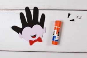 Halloween Vampire Handprint Craft for Kids [Free Template] | Mombrite
