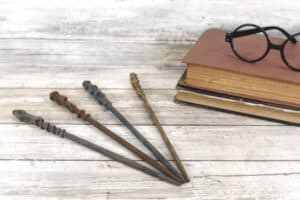 How to Make a DIY Magic Wand | Mombrite