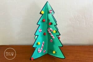 Simple 3D Christmas Tree Craft for Kids (Free Template) | Mombrite