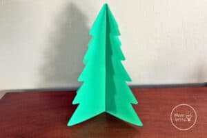 Simple 3D Christmas Tree Craft for Kids (Free Template) | Mombrite